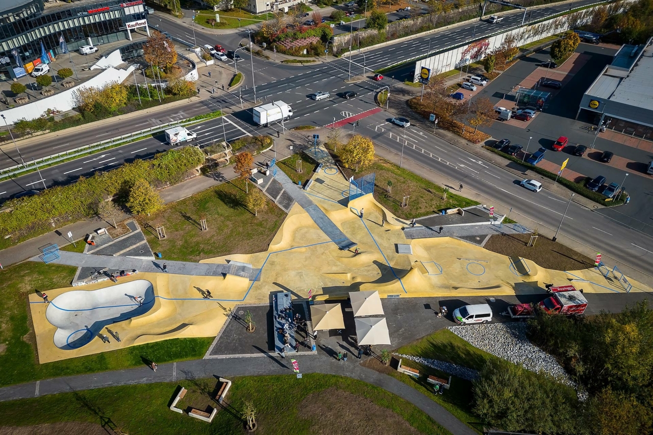 Secret Backyard Skatepark | YAMATO LIVING RAMPS