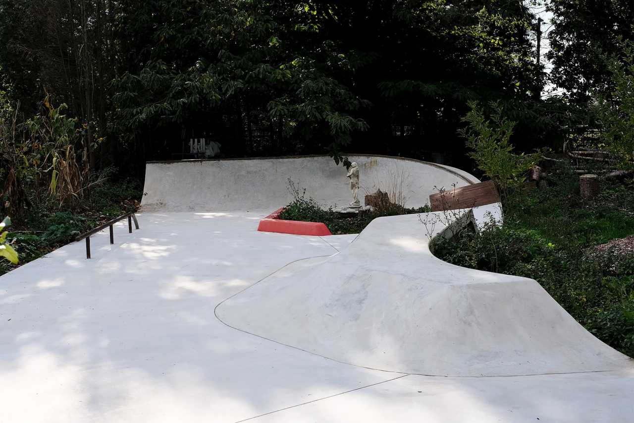 Secret Backyard Skatepark | YAMATO LIVING RAMPS