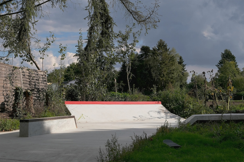 Secret Backyard Skatepark | YAMATO LIVING RAMPS
