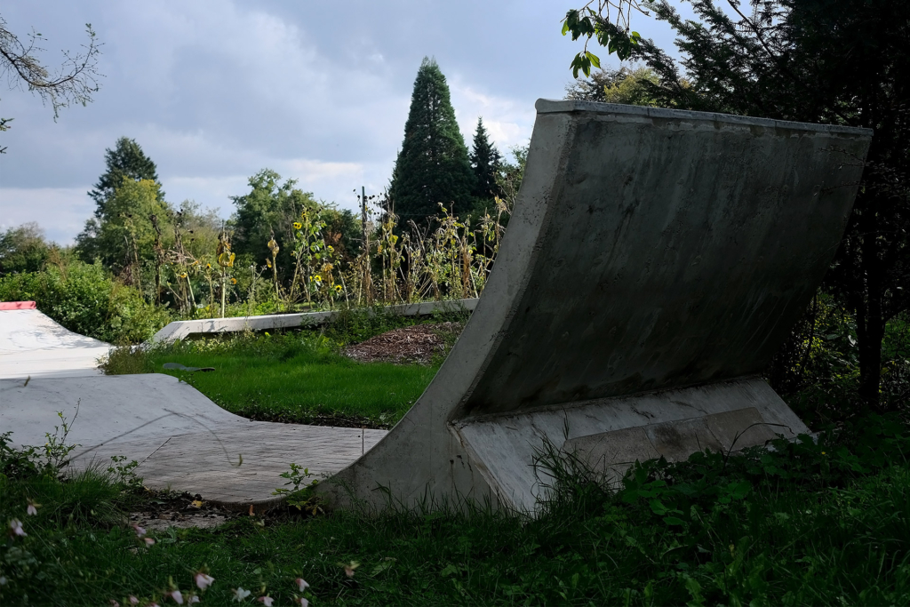 Secret Backyard Skatepark | YAMATO LIVING RAMPS