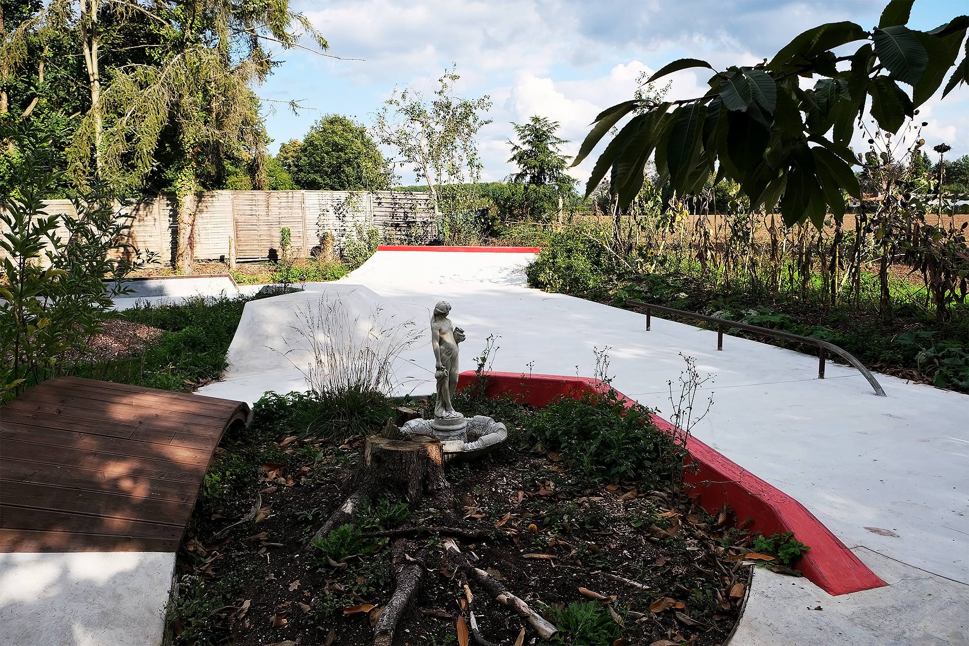 Secret Backyard Skatepark | YAMATO LIVING RAMPS